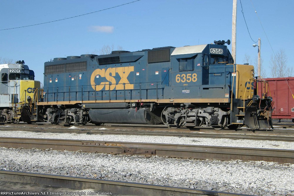 CSX GP-40-2 6358